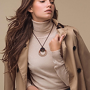 Fansilver 6Pcs Long Wooden Pendant Necklaces for Women Bohemian Sweater Necklace Set Handmade VintageWooden Bird Leaf Tree Layered Pendant Necklace Brown Y Necklace Fashion Hippie Jewelry