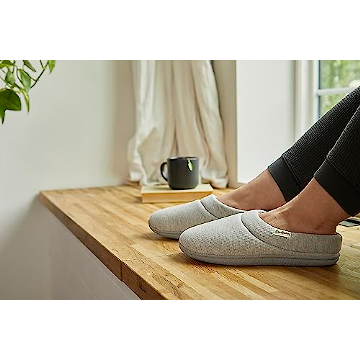 Dearfoams Women's Lacey Machine Washable Memory Foam Comfort Easy on/Off Clog Slipper, Light Heather Grey, Large