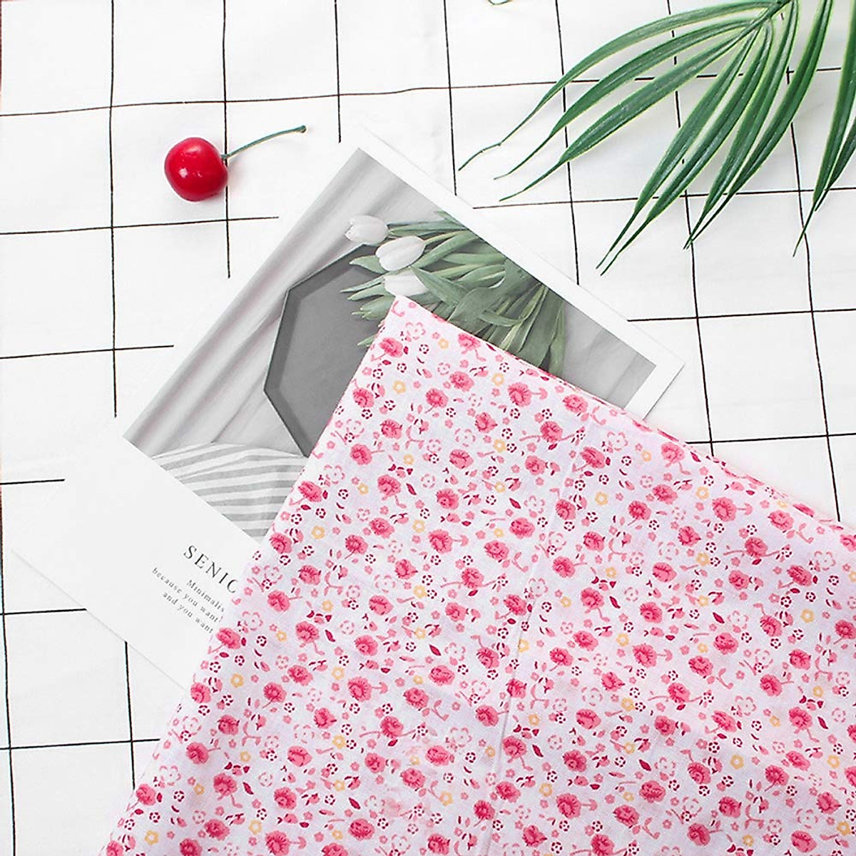 7Pcs 50 * 50cm Cotton Material Fabric, DIY Assorted Squares PreCut Bedding Suite Quarters Bundle, Yellow Floral Fat Quarters Quilting Fabric Bundles for Crafting Home Decoration Sewing (Pink)