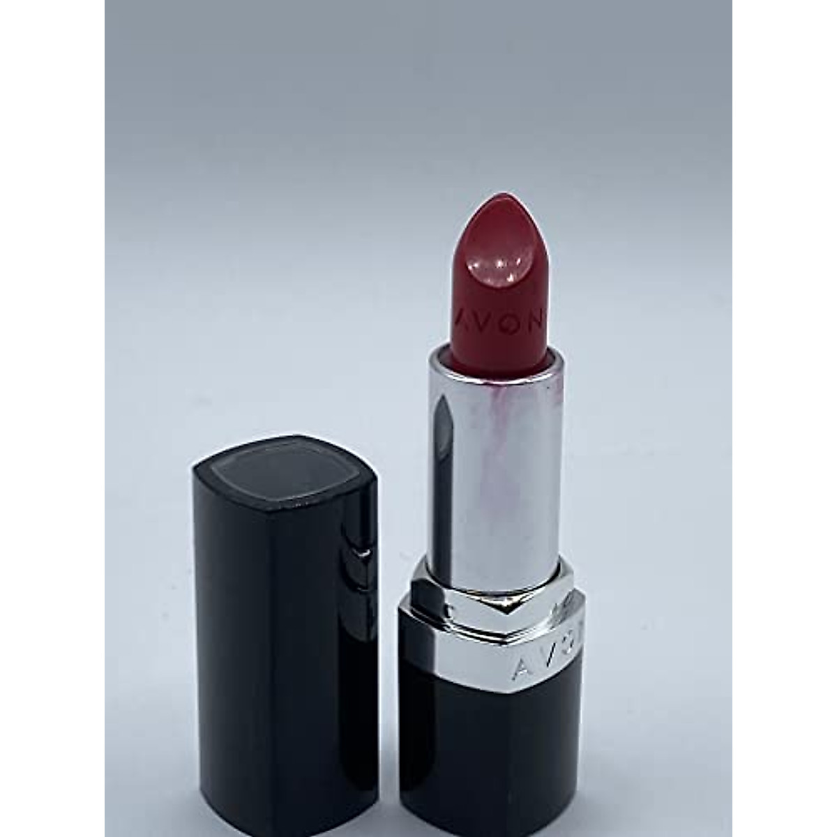 Avon Ultra Color Rich Bold Red Lipstick Ruby Shock