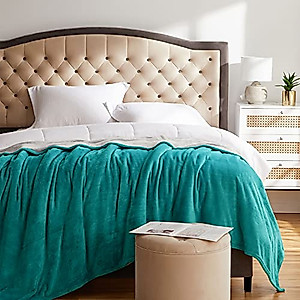 KMUSET Fleece Blanket Throw Size Teal Lightweight Super Soft Cozy Luxury Bed Blanket Microfiber Lightweight Blanket