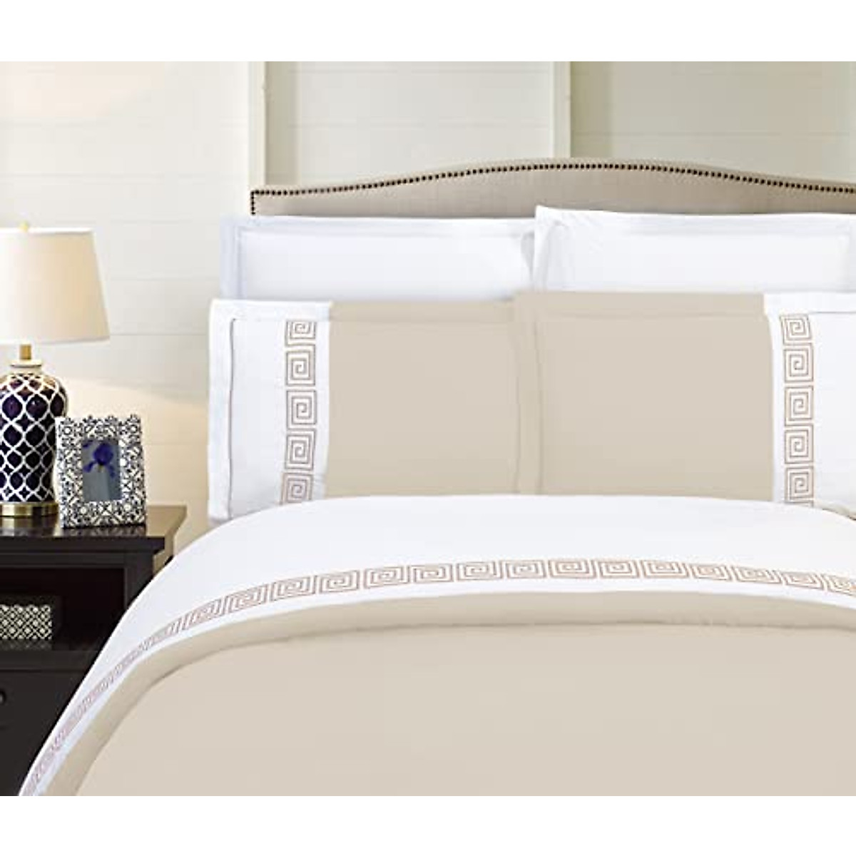 Elegant Comfort Luxurious Hotel Collection Super-Soft 1500 Thread Count Egyptian Quality 3-Piece Greek Pattern Duvet Cover Set, King/California King, Cream