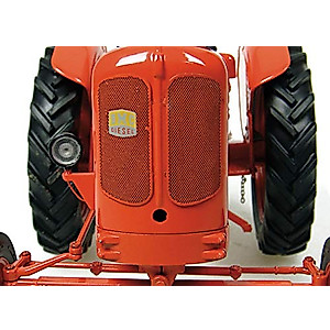 Universal Hobbies 1:16 Scale Nuffield Universal Four Tractor Diecast Replica UH2715