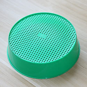 HomeSoGood 2 Pcs Round Garden Soil Sieve Garden Sieve Plastic Mesh Screen, Used to Filter Small Gravel, Soil, and Sand Sieves