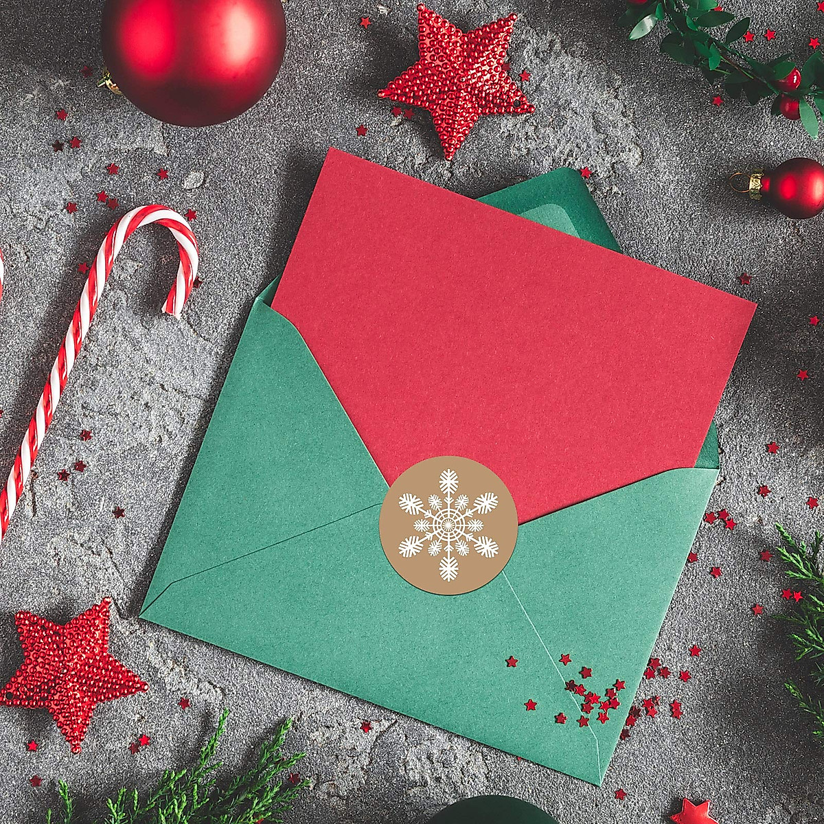 Ruisita 600 Pieces Kraft Snowflake Stickers Christmas Self Adhesive Labels Stickers Winter Favor Seals