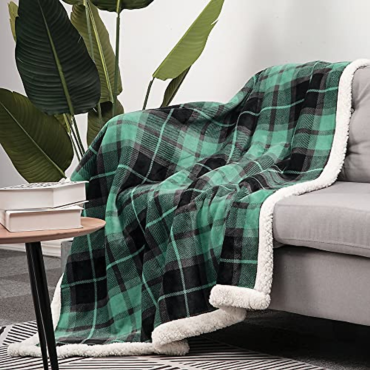 LALIFIT Sherpa Throw Blanket Soft Plush Reversible Green Black Plaid Flannel Blankets Fuzzy Warm Bed Blanket for Sofa Couch Christmas Halloween Farmhouse Home Decorate 50" x 60" (Green Plaid)