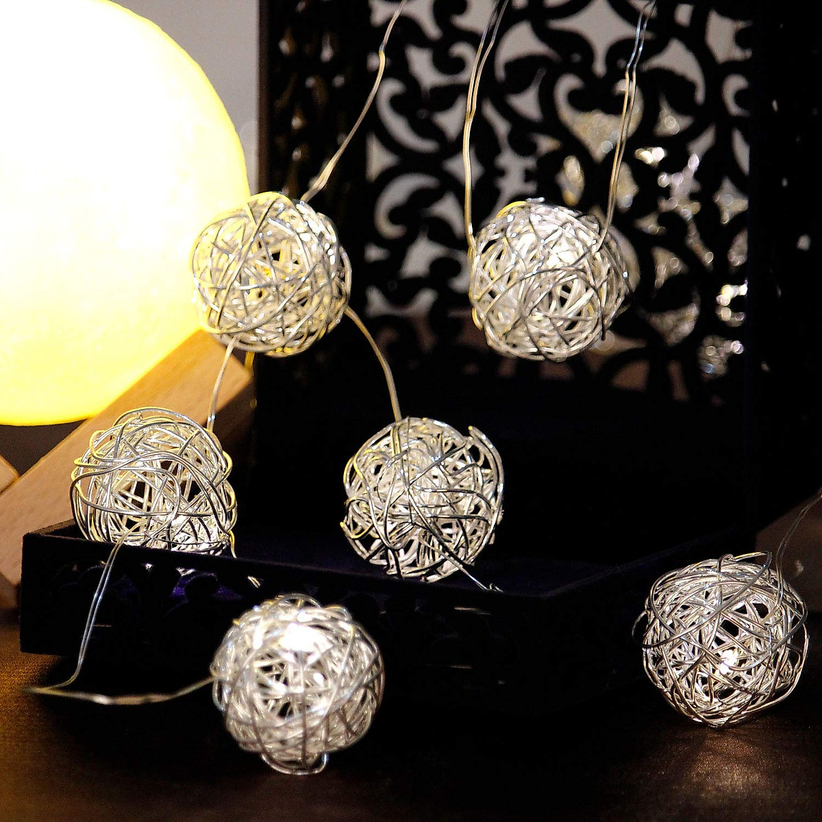 Wedding Party Decorating String Lights, Globe Rattan Ball Plug-in Fairy Lights 10ft 15 LED USB / Battery Powered with Remote for Indoor, Bedroom, Garden, Home, Holiday, Office, Classroom Ornaments