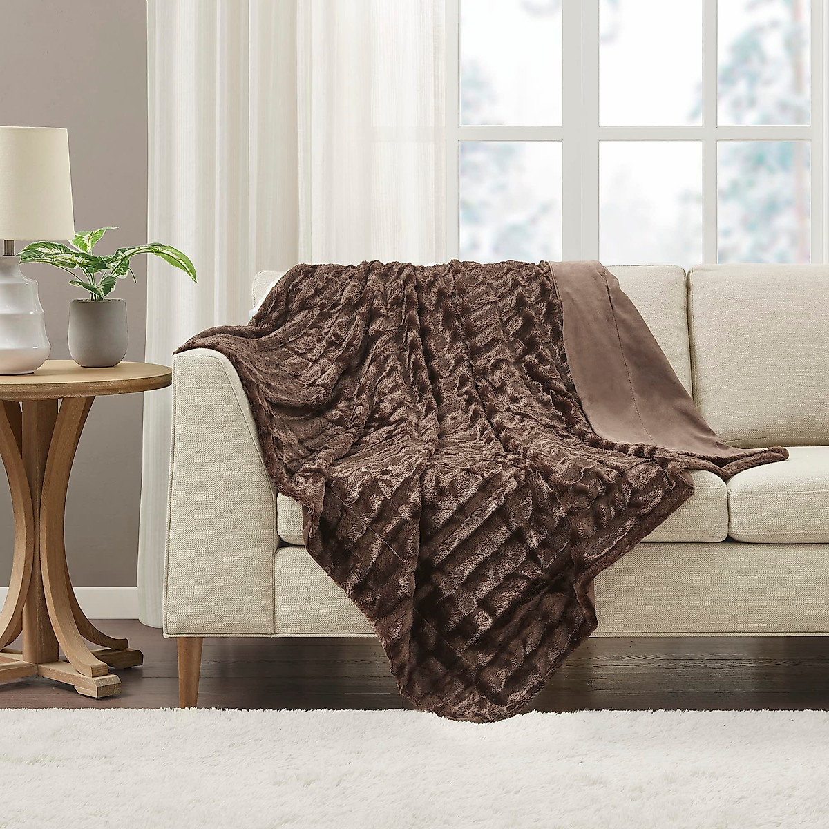 Madison Park Duke Luxury Long Faux Fur Throw Brown 50*60 Premium Soft Cozy Brushed Long Faux Fur For Bed, Coach or Sofa