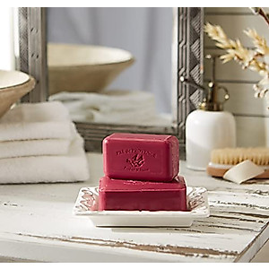 Pre de Provence Artisanal Soap Bar, Natural French Skincare, Enriched with Organic Shea Butter, Quad Milled for Rich, Smooth & Moisturizing Lather, Cashmere Woods, 5.3 Ounce