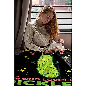 ZOE DAVISON Pickle Blanket,Pickles Gifts for Kids, Just A Girl Who Loves Pickles Flannel Blankets, Used for Bed Sofa,Lightweight Cozy Warm Fluffy Microfiber SMALL-50x40 Inches for Girls