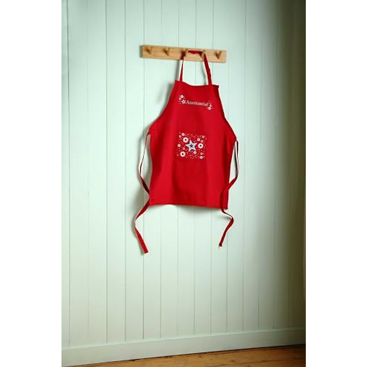 American Girl Cooking Gift Set: Recipes for Delicious Snacks, Meals & More (Kid's Cookbook, American Girl Doll)