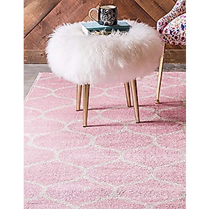 Unique Loom Trellis Frieze Collection Area Rug - Rounded (4' 1" x 6' 1", Light Pink/ Ivory)