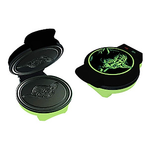 Uncanny Brands Star Wars Yoda Waffle Maker