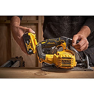 DEWALT 20V MAX* Circular Saw, 6-1/2-Inch, Cordless Kit (DCS565P1)