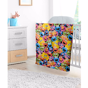 LOGOVISION Sesame Street Lightweight Baby Blanket, 30"X40", Character Head Collage Unisex for Infants Girls & Boys