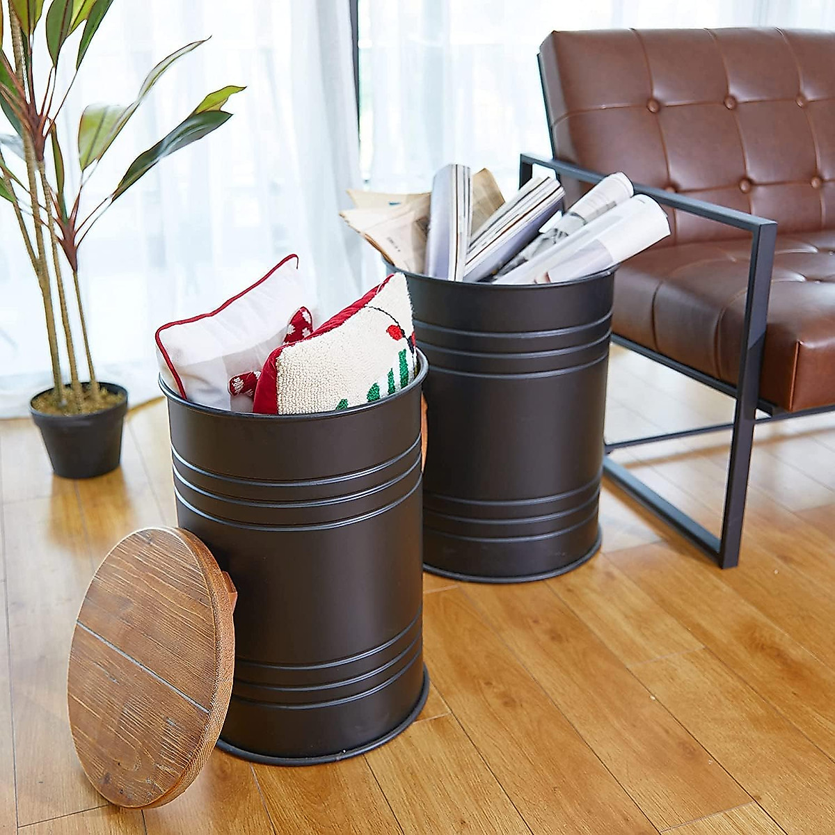 Glitzhome Rustic End Table Set of 2, Farmhouse Galvanized Metal Barrel Ottoman Storage Stool with Round Wood Lid for Living Room Furniture, Black