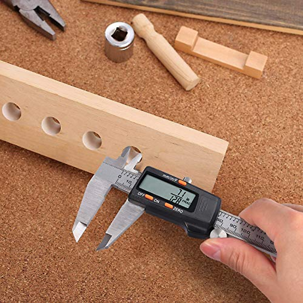 eSynic Digital Vernier Caliper 200 mm/ 8 Inch Stainless Steel Electronic Caliper Fractions/Inch/Metric Conversion Measuring Tool for Length Width Depth Inner Diameter Outer Diameter