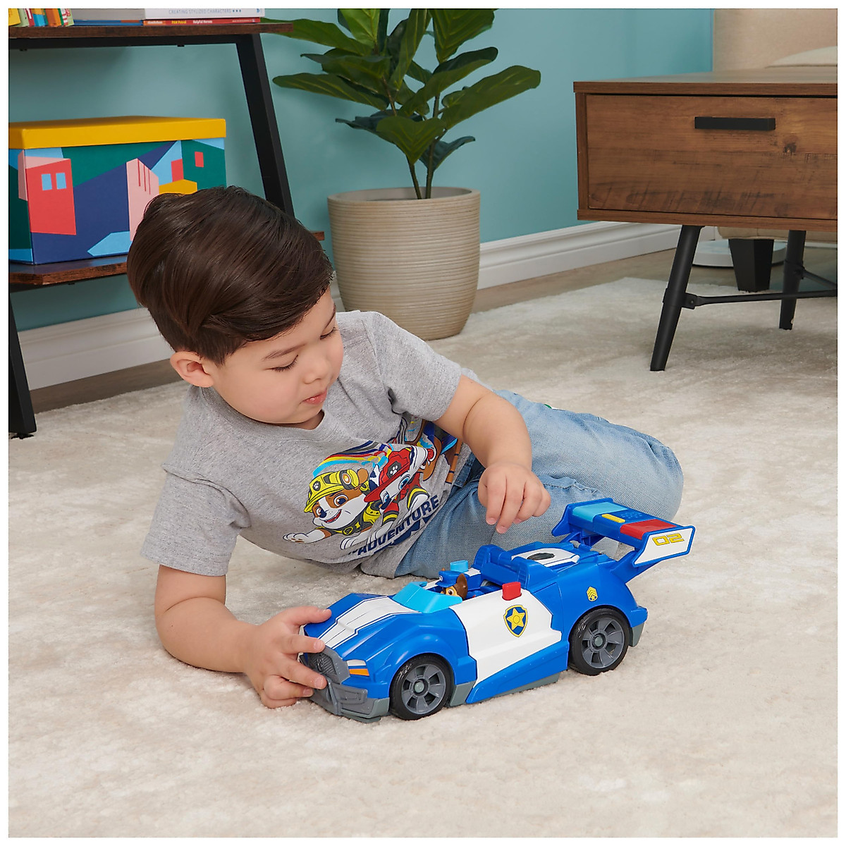 Paw Patrol, Chase 2-in-1 Transforming Movie City Cruiser Toy Car with Motorcycle, Lights, Sounds and Action Figure, Kids Toys for Ages 3 and up