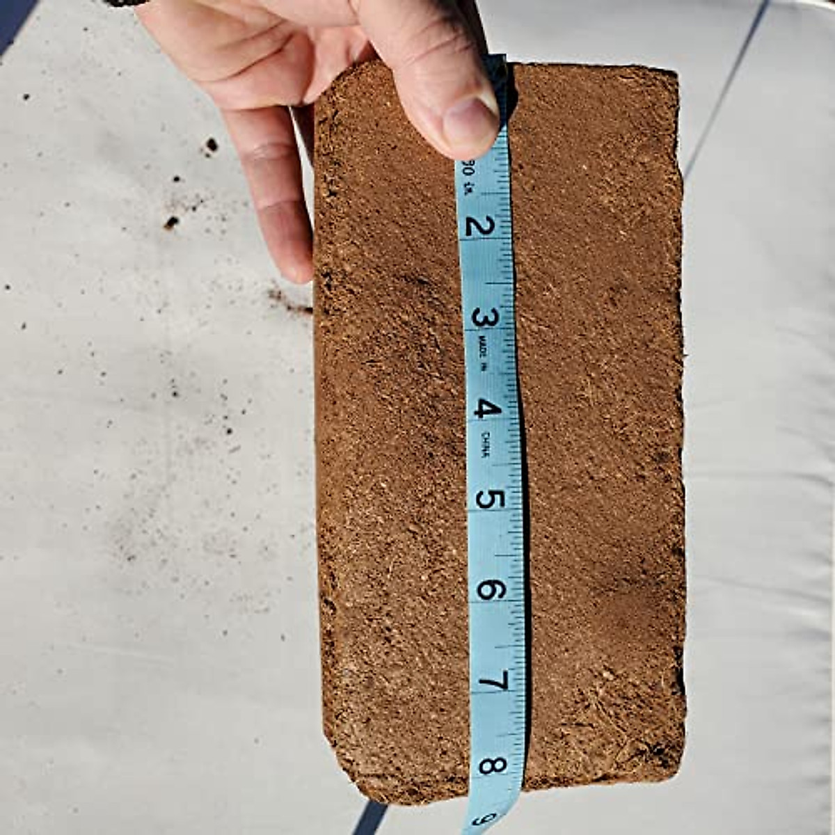 Coco Coir Mini Brick 650 Gram Block Expands to 9 Liter / 2.3 Gallon Pure Coconut Coir Fiber RHP Certified Pre Buffered Organic Plant Potting Soil for Indoor Outdoor Flower/Vegetable Garden