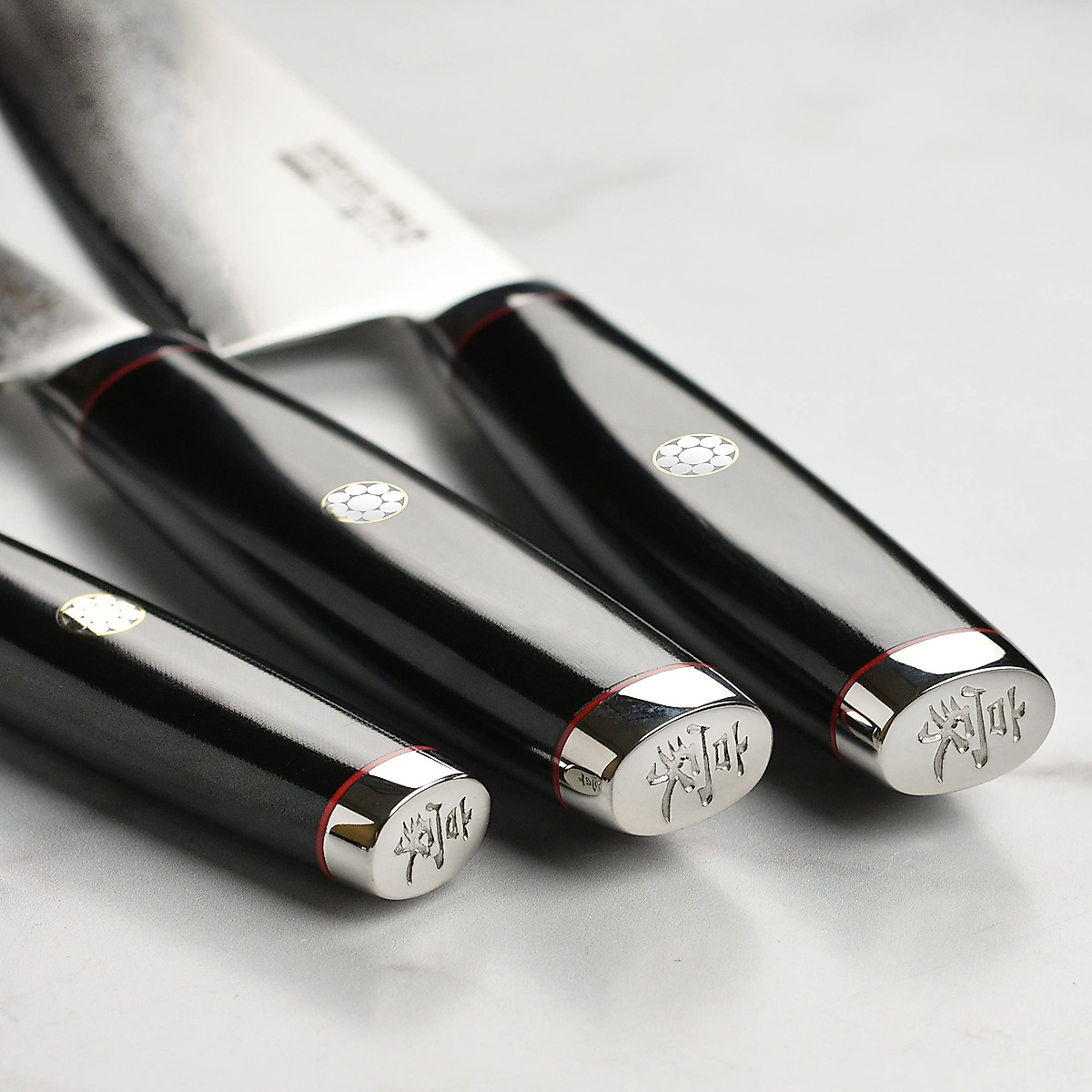 Yaxell Ypsilon SG2 Knife Set, 3 Piece with Katana Stand - 193 Layer Stainless Damascus