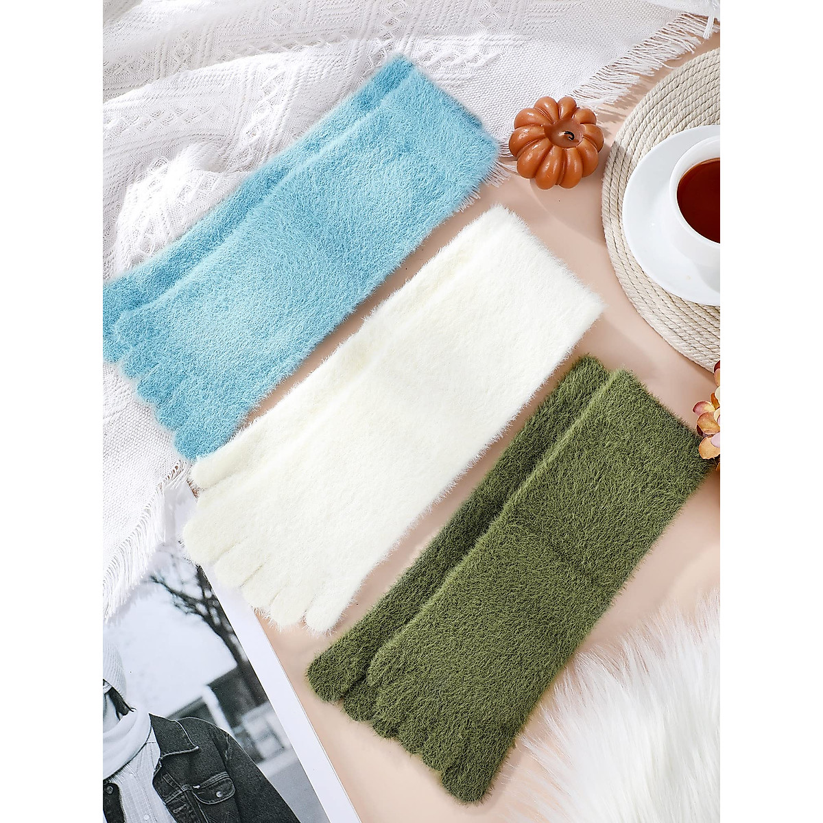 Bencailor 3 Pairs Women Toe Socks Fuzzy Toe Socks Warm Winter Toe Socks Five Toe Socks for Women Men, Size 5-8(Green, Blue, White)