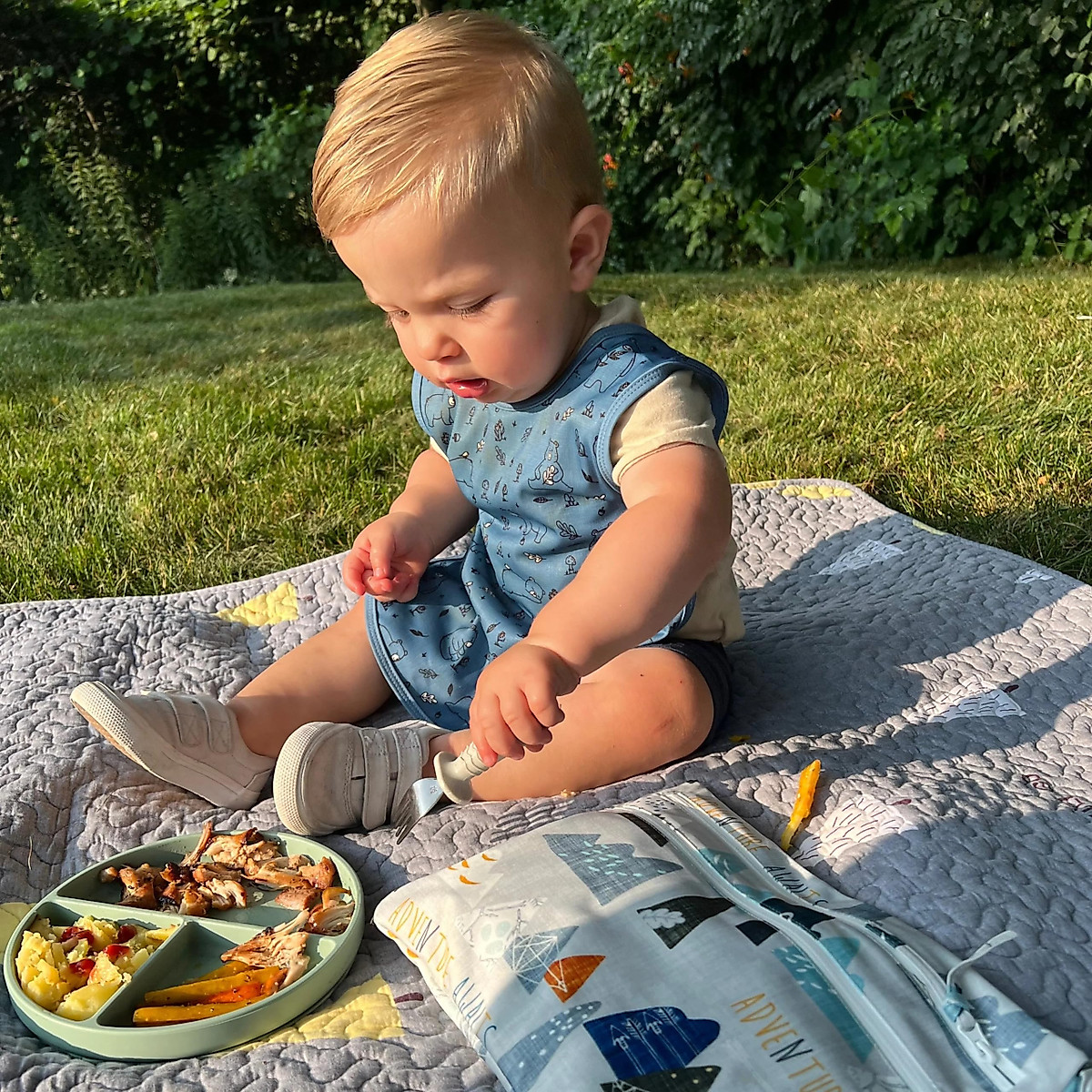 BapronBaby Bears in Blue Bapron - No Neck Tie Safer Bib for Baby & Toddler - Soft Waterproof Stain Resistant - Machine Washable - Sz Baby/Toddler 6m-3T