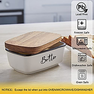 ALELION Farmhouse Napkin Holder, Wooden Napkin Holder for Table, Natural Acacia Wood Napkin Dispenser for Indoor & Outdoor, Rustic Napkin Holder for Home Kitchen Decor