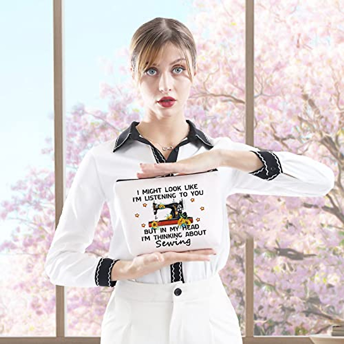 GJTIM Sewing Lover Gift Sewing Machine Gift Zipper Pouch In My Head I’m Thinking About Sewing Sewing Project Bag for Sewer Quilters (Thinking About Sewing)