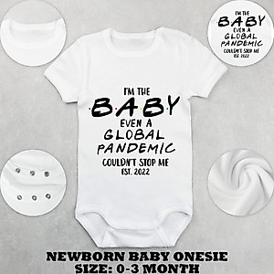 ATFUNSHOP New Parents Gifts for Couples Pregnancy Gifts for First Time Mom and Dad to Be Gifts Mom and Dad Coffee Mug with Baby Romper Est 2022 New Baby Gift Ideal for Baby Shower Gender Reveal