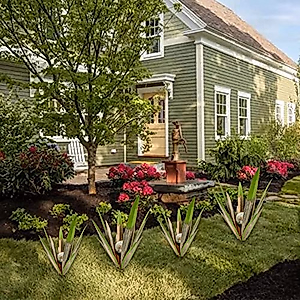 menoha Tequila Rustic Sculpture, DIY Hand Painted Metal Agave Decor with Gazing Ball, Garden Yard Sculpture Lawn Home Ornaments, for Yard Stakes, Garden Figurines, Outdoor Patio (Green 2PCS+2 Balls)