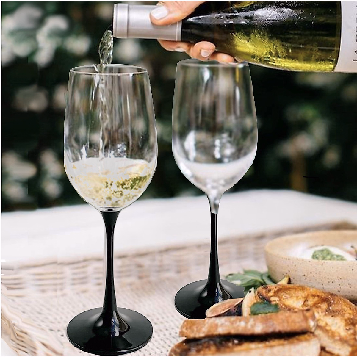 Lily's Home Unbreakable Stemmed White Wine Glasses, Made of Non Breakable Shatterproof Plastic, Indoor and Outdoor Drinkware, Reusable and Dishwasher-Safe, 13 oz. Each, Set of 4 (Black Stem)