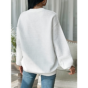 WDIRARA Women's Letter Patch Detail Round Neck Long Sleeve Oversized Sweatshirt Pullovers White M
