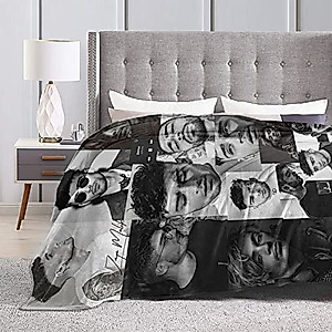 MIHOOD Zayn Malik Collage Blanket (3 Sizes), Warm, Lightweight & Cozy, Super Soft & Comfy Flannel Blanket, Fleece Blanket, Microfiber Anti-Pilling Plush Blanket for Couch, Bed, Sofa, 80"x60"