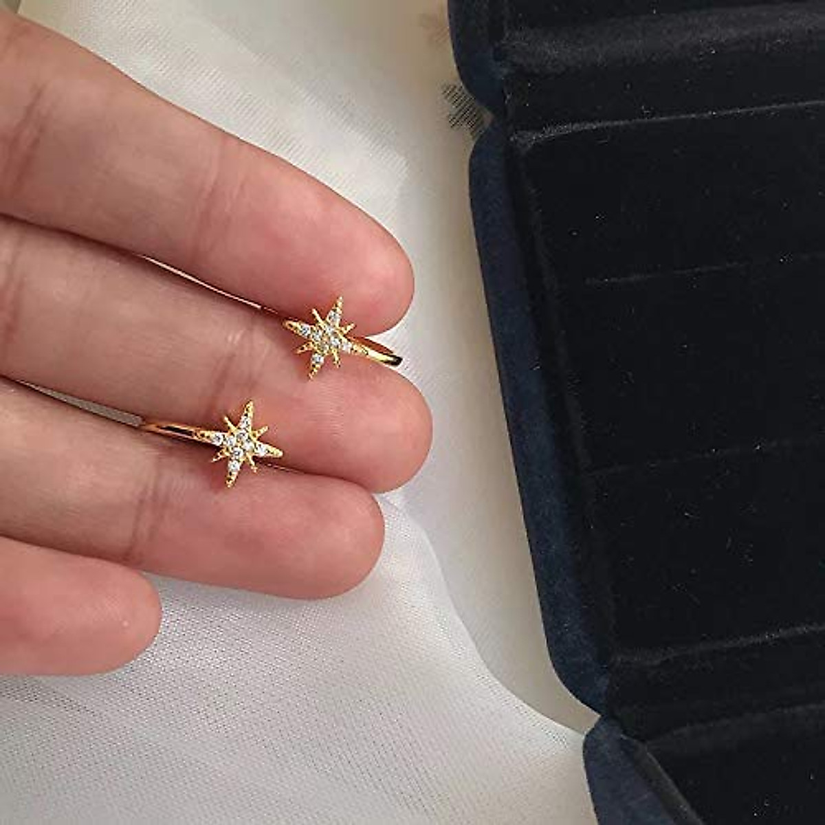 Simple CZ Star Cuff Wrap Earrings Cute Snowflake Crystal Twinkle Helix Cartilage Clip on Earrings Non Piercing Cartilage Earrings Hexagram ear cuff (snowflake ear cuff-gold)