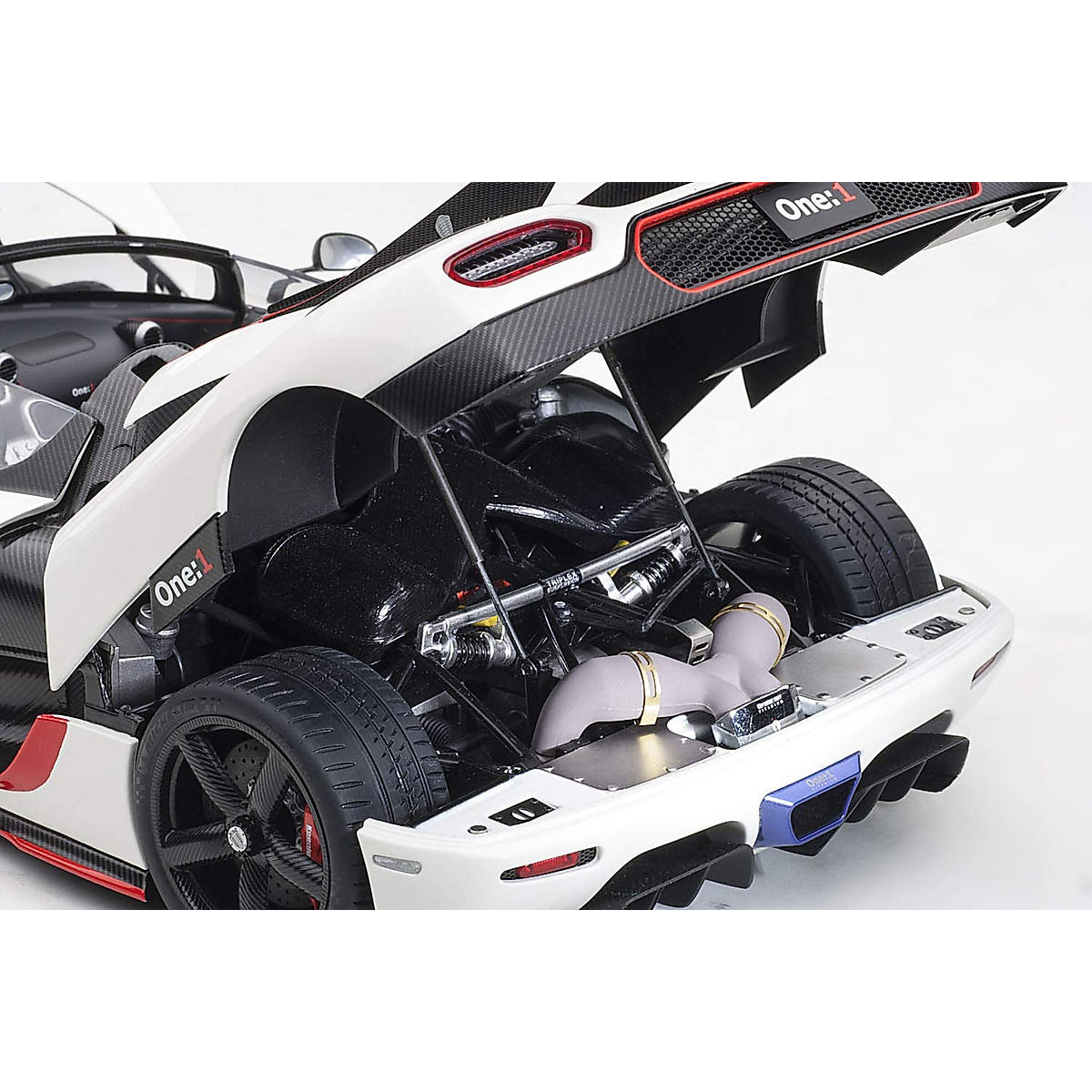 AUTOart Koenigsegg One: 1 Pebble White and Carbon Black with Red Accents 1/18 Model Car 79016