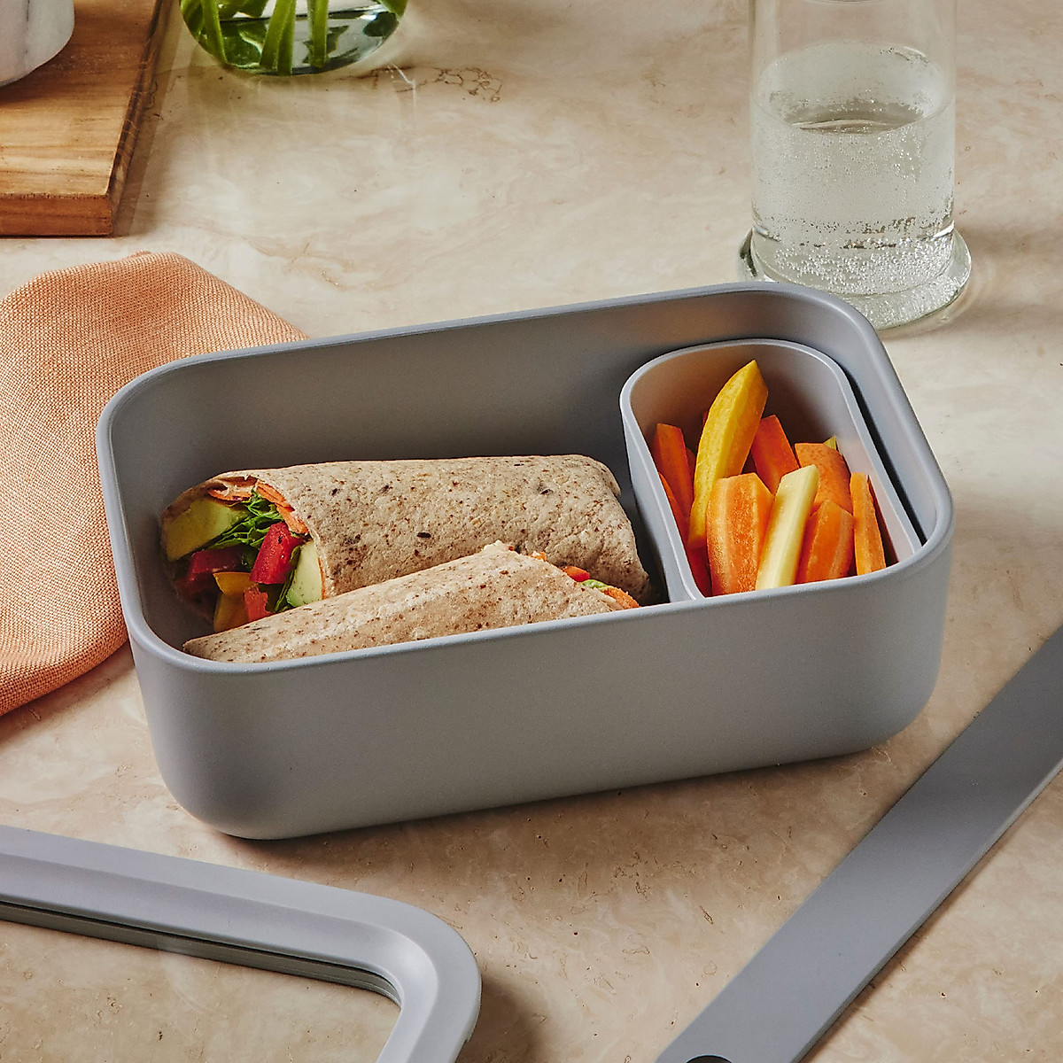 Caraway Glass Food Storage, 6.6 Cup Glass Container,Ceramic Coated Food Container,Easy to Store, Non Toxic, Non Stick Lunch Box Container with Glass Lids. Dishwasher, Oven,Square Shape,Gray