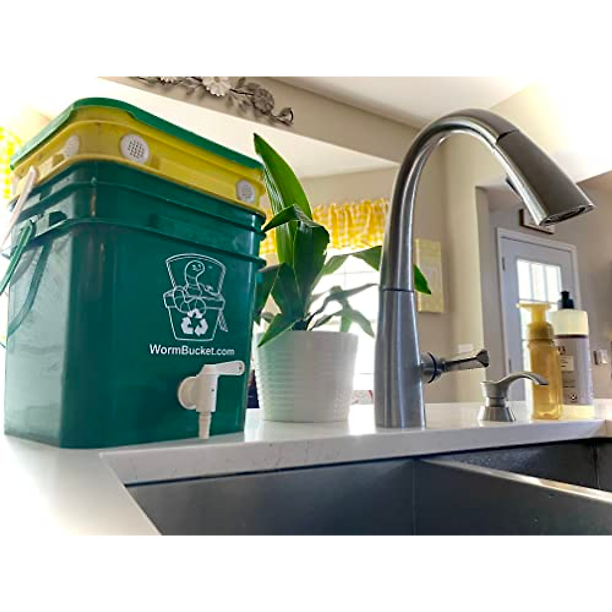 Worm Bucket Indoor Composting Kit for Making Worm Castings and Worm Tea