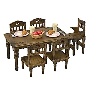 Calico Critters Large House with Carport Gift Set, Dollhouse Playset with Collectible Figure, Vehicle, Furniture and Accessories - Amazon Exclusive!