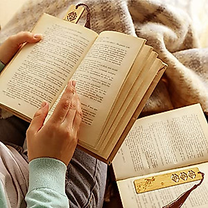 8 Pieces Handmade Bamboo Bookmark Vintage Carving Wooden Bookmark Hollow Blossom Bookmark with Tassel for School Students Teacher Presents Office, 4 Designs