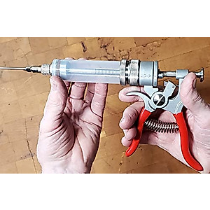 SpitJack Magnum Meat Injector Gun. Food Flavor Injection Syringe for Smoked BBQ Marinades and Meat Seasoning. 4 Needles for Pork Butt, Beef Brisket, Turkey Breast. Deluxe Hard Case. Made in The USA.