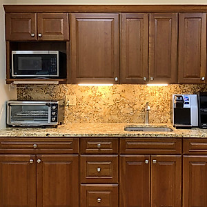 Maxxima 18 inch Linkable LED Under Cabinet Light 900 Lumens Warm White 3000K White, On/Off Switch, Plug in, Energy Star