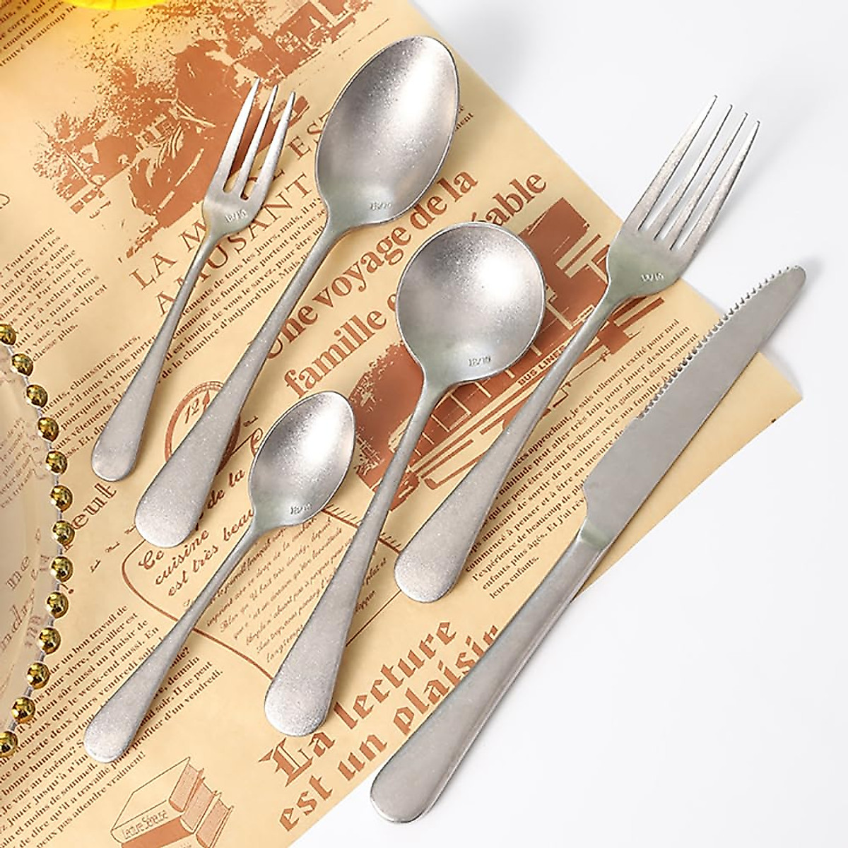 Utensil Sets for Kitchen 24 Pieces Silverware Set for 4 kitchen Utensils Set Utensils Flatware Stainless Steel Mirror Effect Formal Occasions Best Gift Combo Family Gatherings Silvery Z1