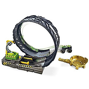 Hot Wheels Monster Truck Epic Loop Challenge Play Set with Truck and car