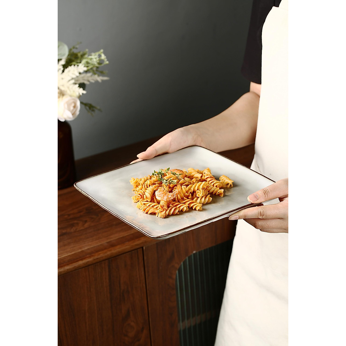 famiware Square Dinner Plates Set of 6, Large Pasta Plate, Ocean Square Stoneware Dessert Plates Dish Set for Kitchen, Reactive Glaze, Microwave Dishwasher Safe, Scratch Resistant, Grey