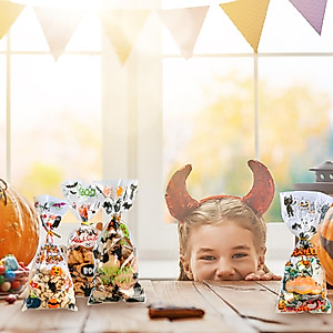 TOEKSIX Halloween Cellophane Treat Bags, 180pcs Halloween Trick or Treat Goodie Bags with 200pcs Gold Twists for Snacks Cookies Candies Packing, Skeleton Man Halloween Candy Bags Party Favor Supplies