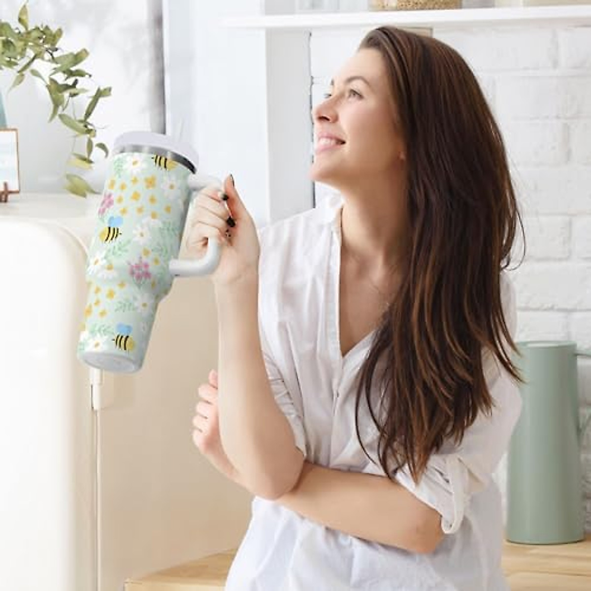 CIJEMAPW Cute Bees Among Flowers Insulated Tumblers Cartoon 30 oz Water Bottles Travel Mug with Handle and Straw Lid Leakproof School Work Outdoor for Women & Men