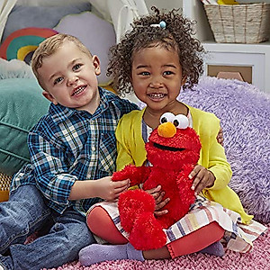 Sesame Street Love to Hug Elmo Talking, Singing, Hugging 14-inch Plush Toy for Toddlers, Kids 18 Months and Up