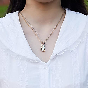 Zeshimb Holding Hand Magnetic Necklace Palm Pendant Couple Necklace Detachable Magnet Hand Friendship Necklace Statement Necklace Chain Jewelry for Women Girls