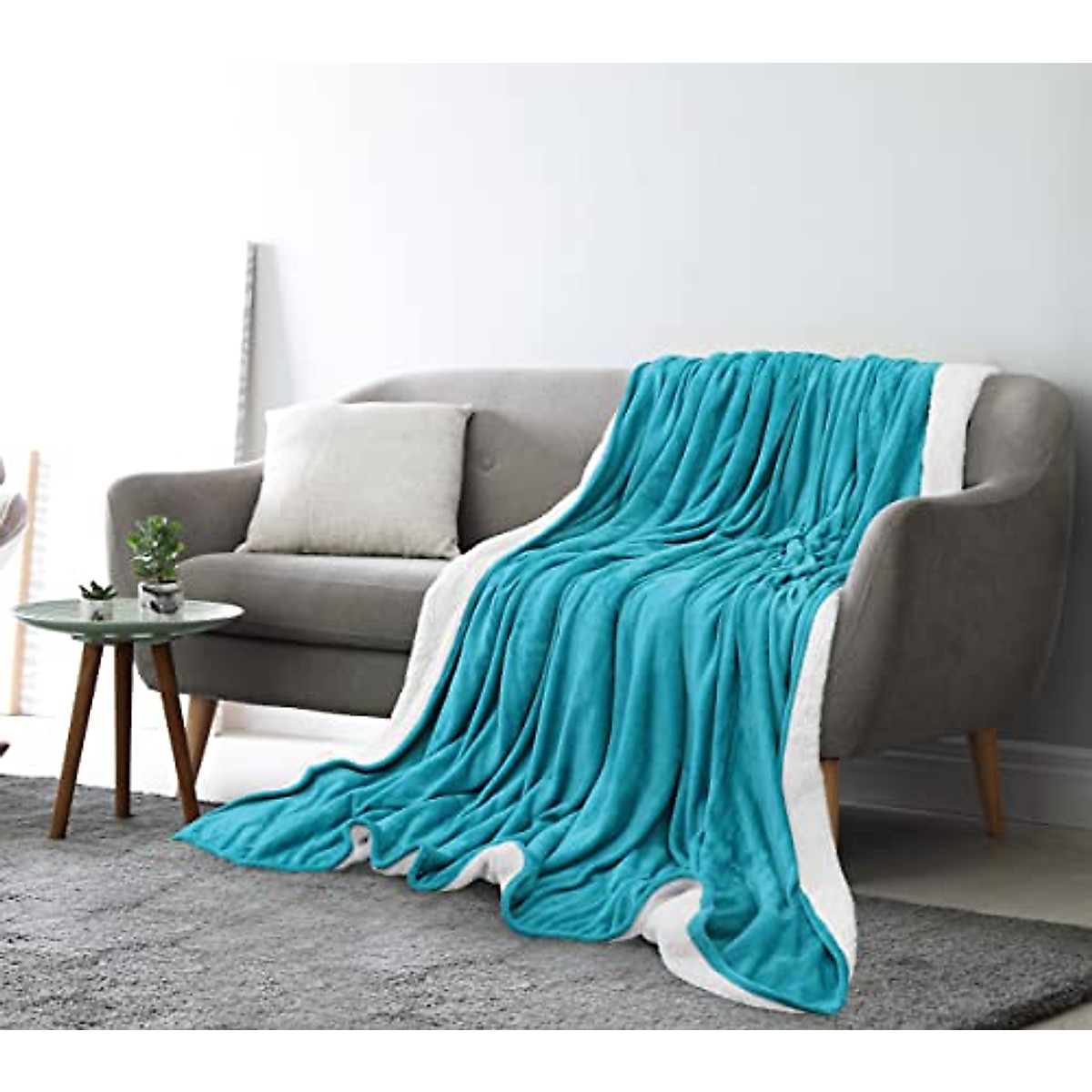 Utopia Bedding Sherpa Bed Blanket Throw Size Turquoise 480GSM Plush Blanket Fleece Reversible Blanket for Bed and Couch (60x50 Inches)