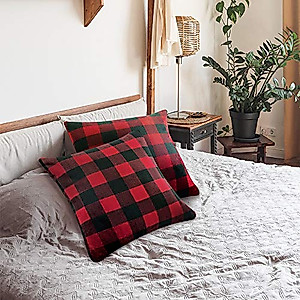 PAVILIA Buffalo Check Black Red Plaid Throw Pillow Covers, Set of 2, 18x18 | Decorative Square Pillow Case Sofa Couch Bed Bedroom Living Room | Fleece Plush Soft Decor Accent Zipper Euro Cushion Cover